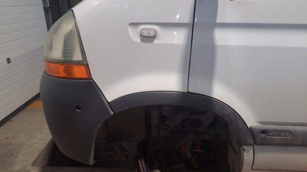 Renault Master - Replacing damaged CV boot without taking off the CV ...